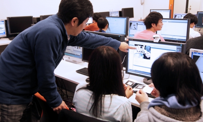 Digital Hollywood Supporting Programming Education for People with ...